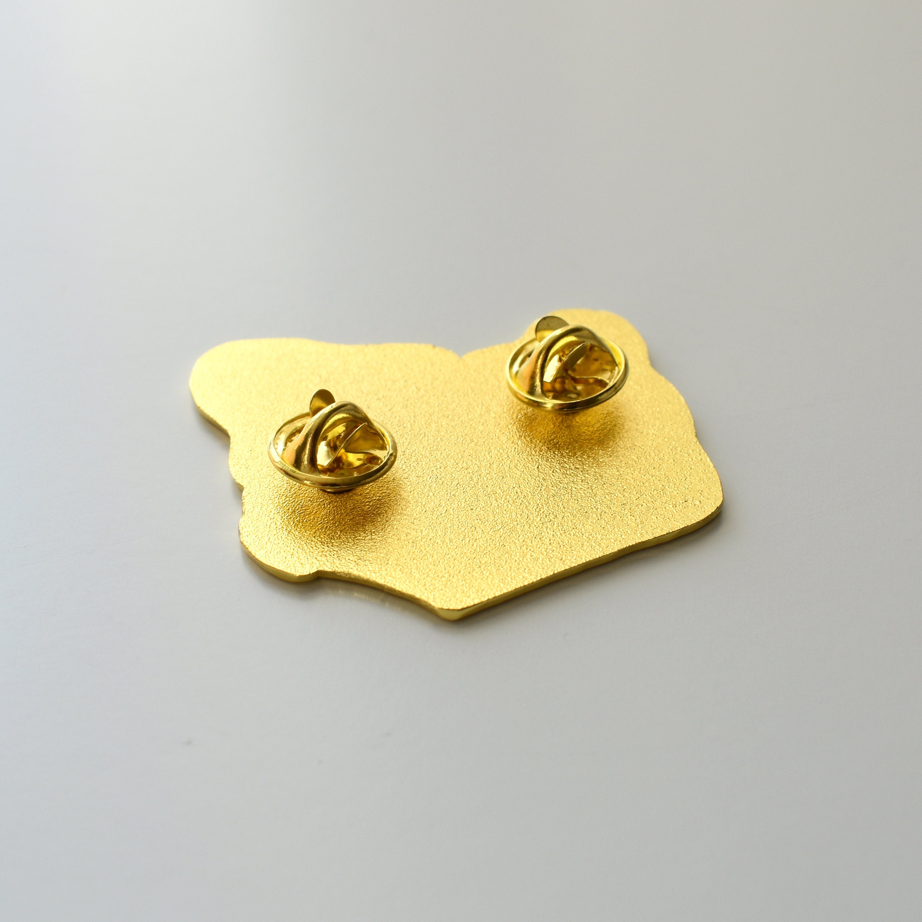 Mushroom Enamel Pin: "Great gift for a friends birthday"